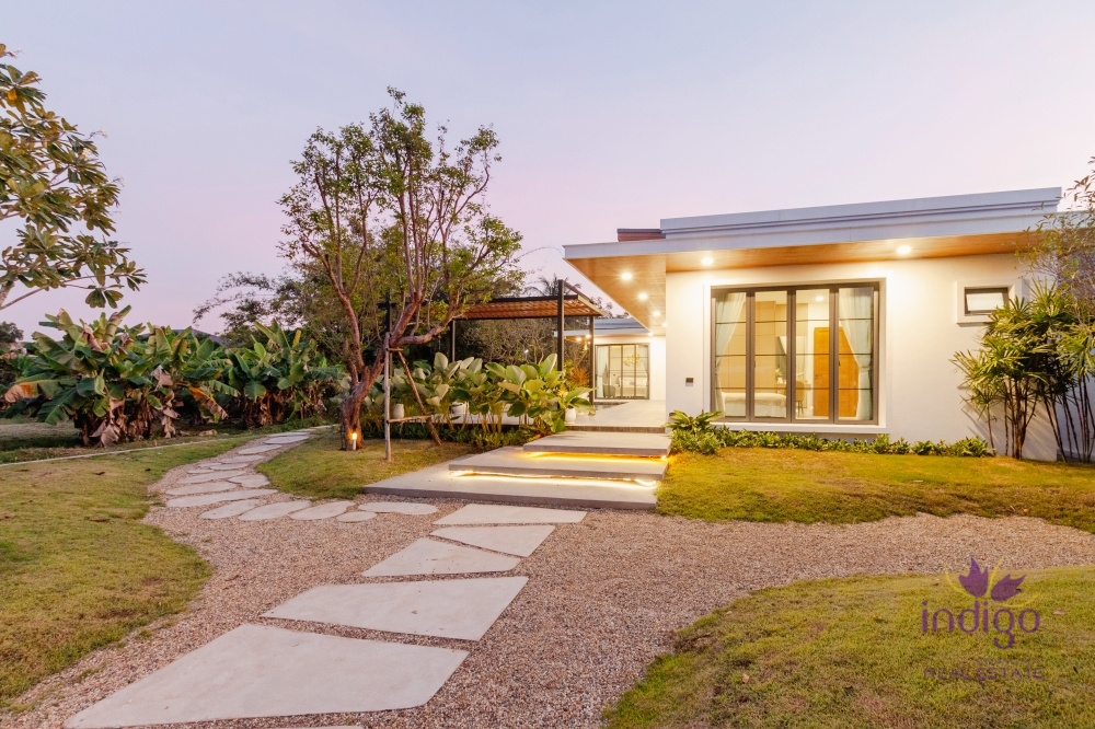 Lovely single storey modern 3 bedroom home with a private salt water pool in a peaceful and ...